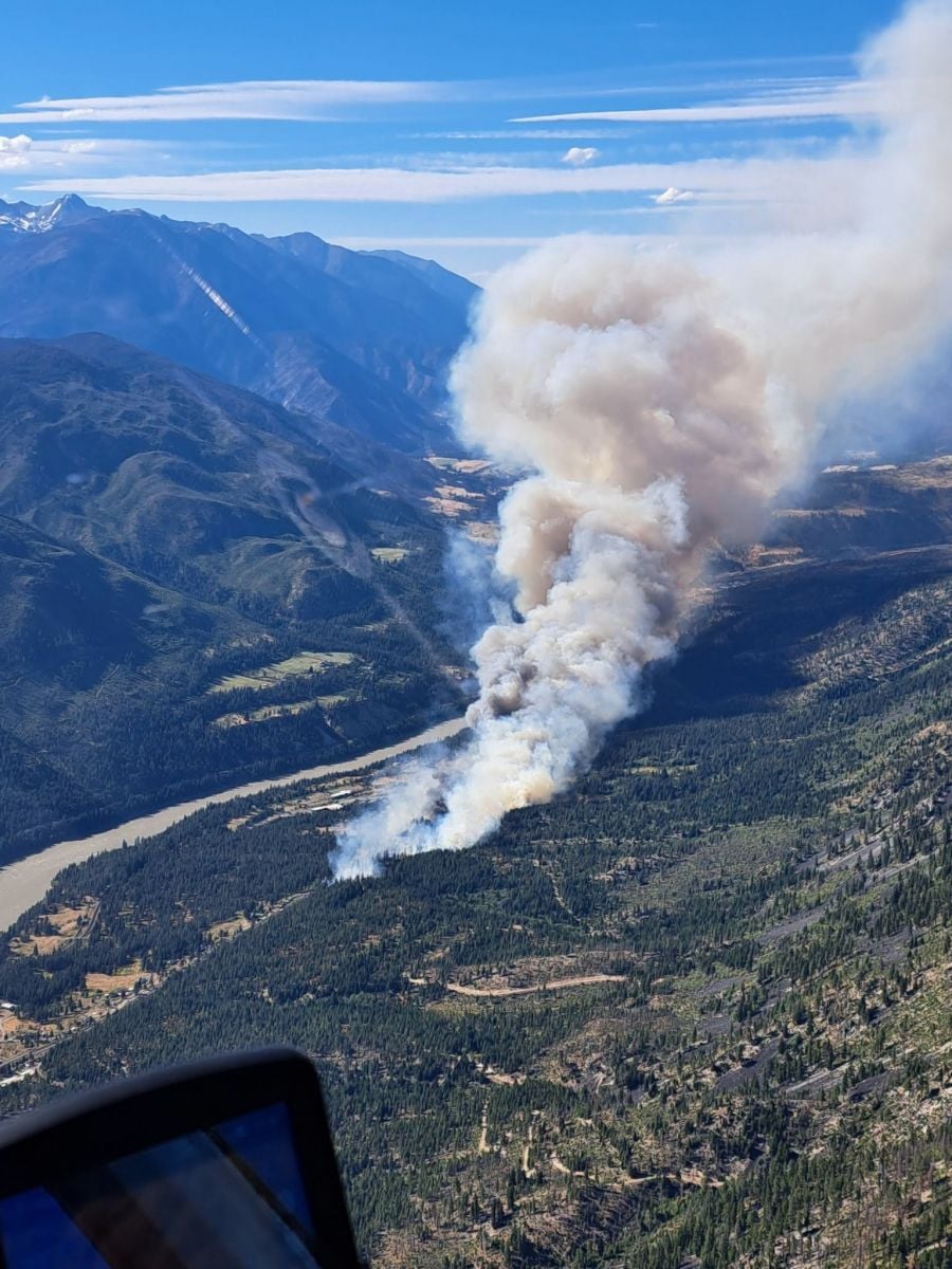 Hwy 1 closed as new wildfire grows quickly near Lytton