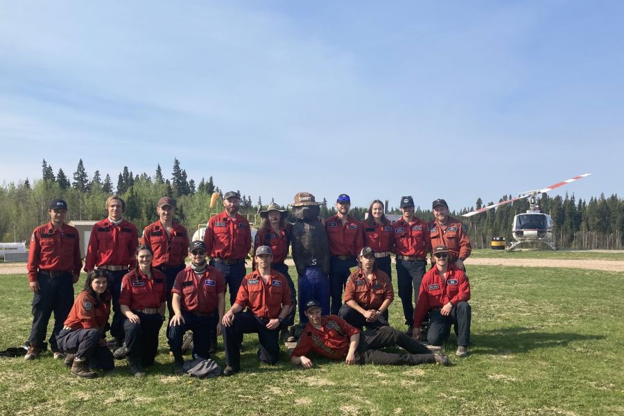 BC sends more wildland firefighters to Manitoba