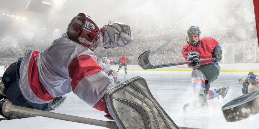 Hockey Hero Wade Redden Shows Support for Heart & Stroke Foundation